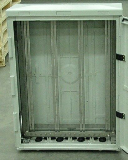 KVz 82 DB, IP54, 3 Buchten, Griffm. - Baureihe 82 - fibreline - Shop